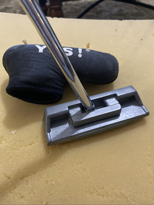Yes Two Putter 33” RH Very Good Condition With Headcover | eBay