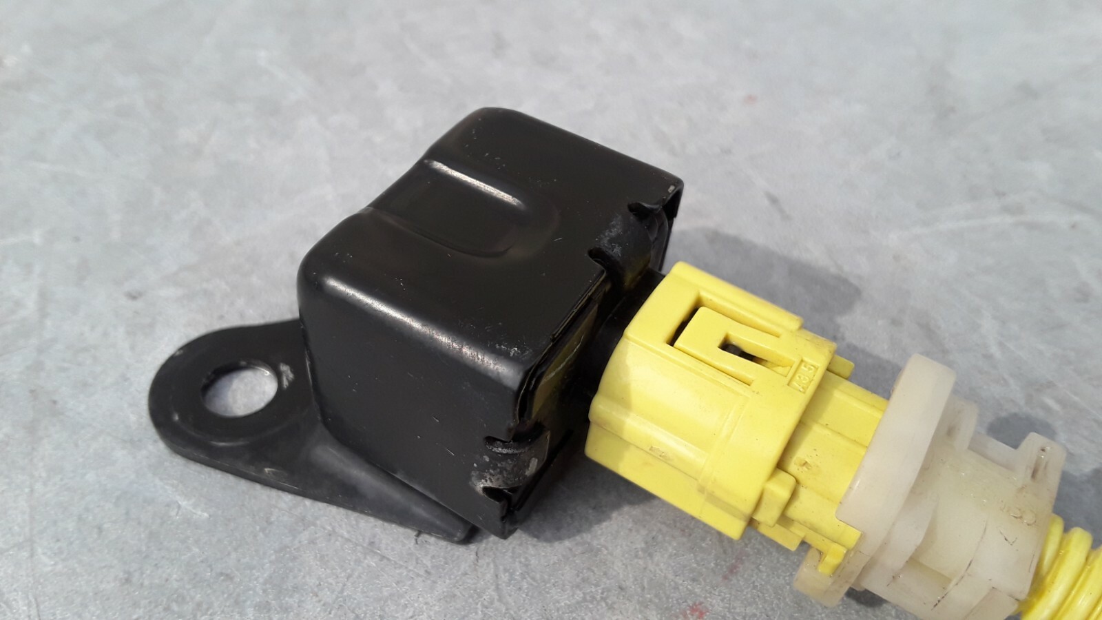 2001-2003 Toyota Prius Front Body SRS Crash Impact Sensor Left Driver ...