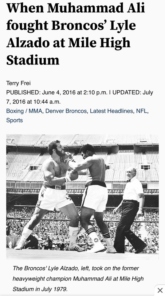 1979 MUHAMMAD ALI VS LYLE ALZADO BOXING MATCH TYPE 1 PHOTO 8x10 VINTAGE ...