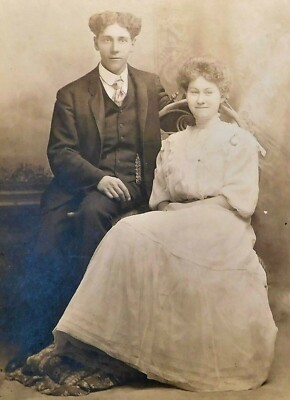 ANTIQUE LATE 1800'S CABINET PHOTO - YOUNG COUPLE POSING - BUTLER ...