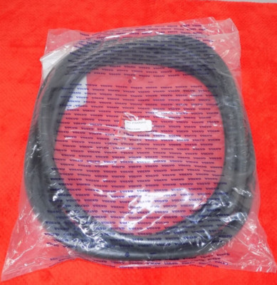 Volvo 3175029 Inner Secondary CAB Door Seal | OE | Genuine Warranty ...