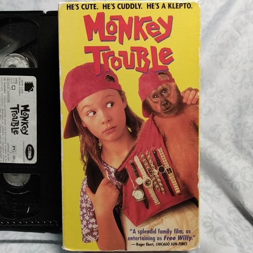 Monkey Trouble (VHS, 1994) Thora Birch Mimi Rogers Harvey Keitel ...