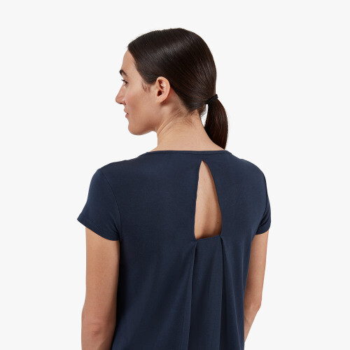 NWT Running On Cloud Active-T Breathe Tee Size L | eBay