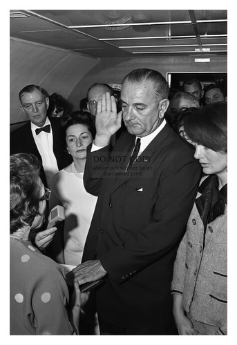 PRESIDENT LYNDON B. JOHNSON BEING SWORN IN AFTER JFK ASSASINATION 4X6 ...