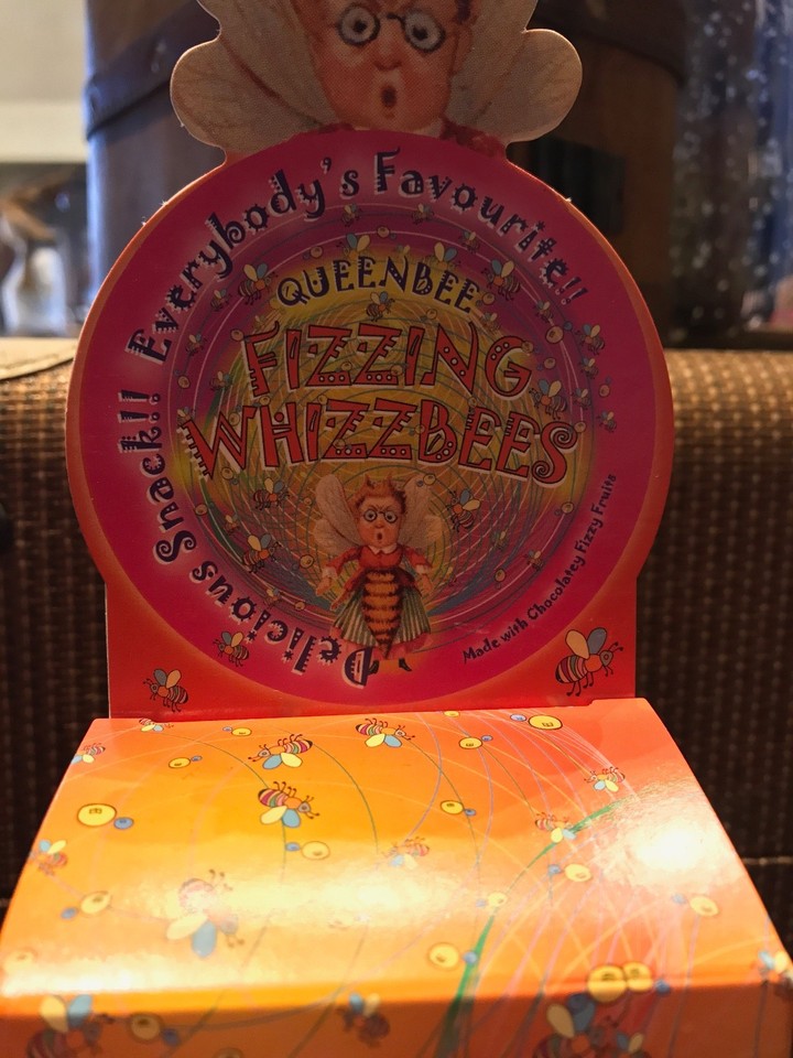 Universal Studios Harry Potter Queen bee Fizzing Whizzbees Honeydukes ...