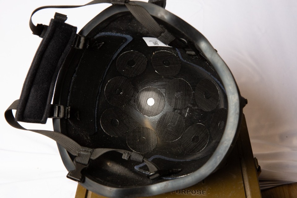 Avon F90 Ballistic Helmet ACH Full Cut Black Medium 2 | eBay