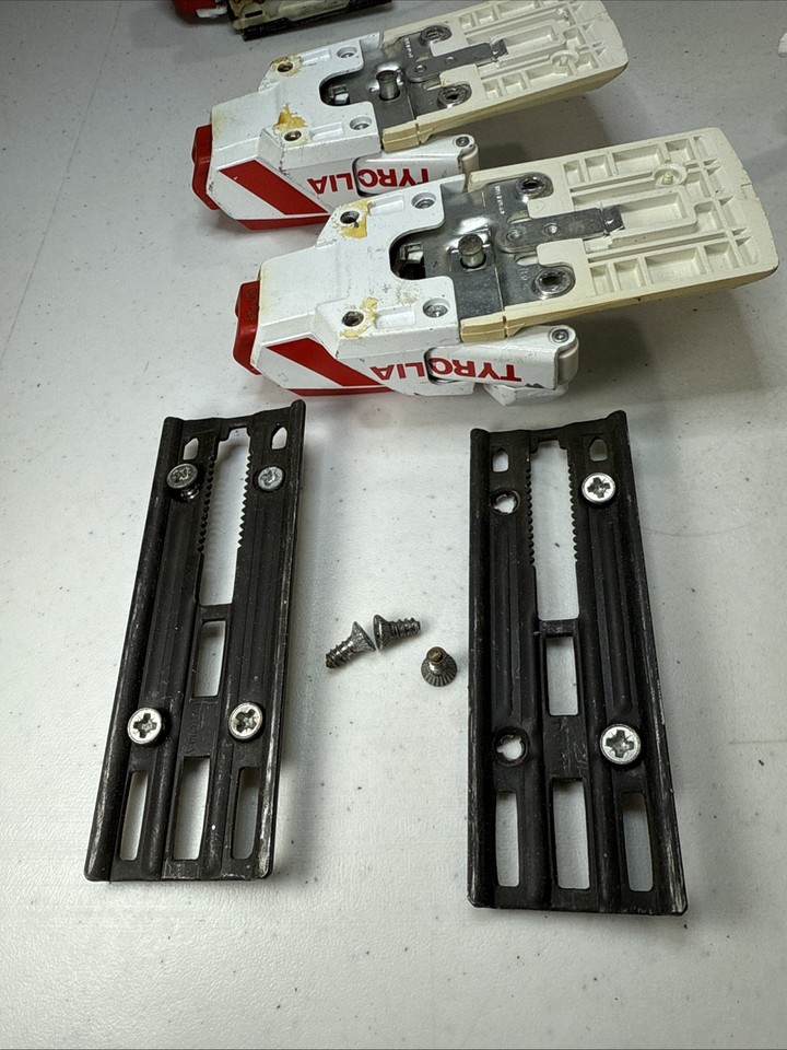 Tyrolia 490 Ski Bindings With Brakes Red And White | eBay