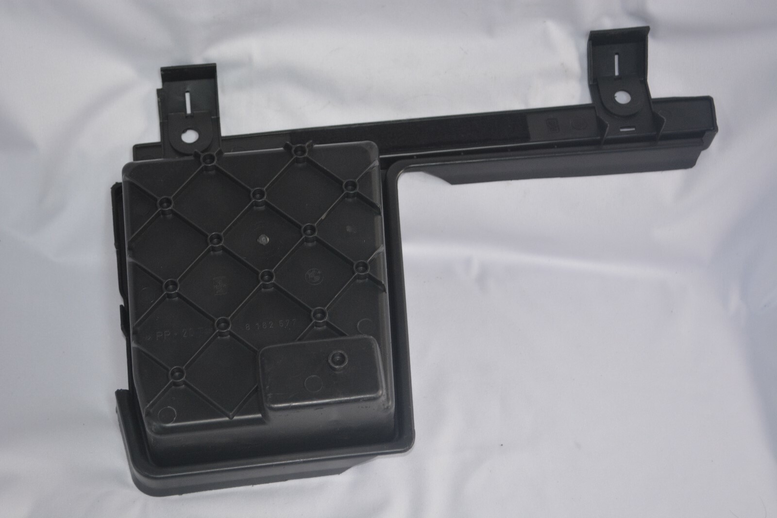 2004 BMW E46 330CI TRUNK TRAY LEFT REAR COVER ORGANIZER STORAGE 8162577 ...