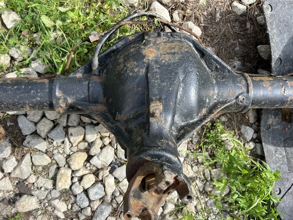 REAR DIFFERENTIAL 81-87 Chevy 20 REAR AXLE 4.10 GT5 G80 Semi Float 14 ...
