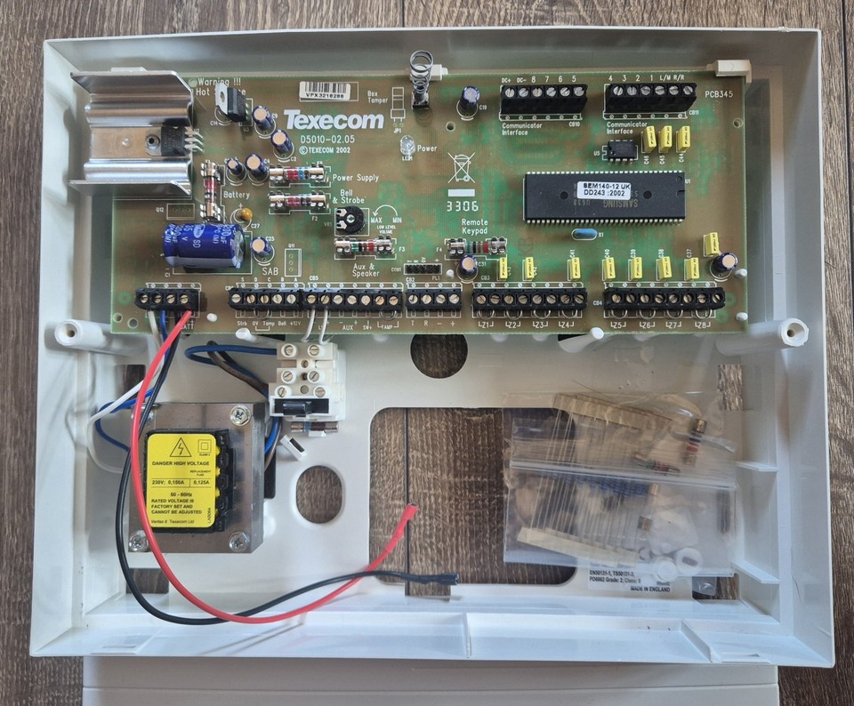 Texecom Veritas R8+ Intruder / Burglar Alarm Control Panel & LED Remote ...