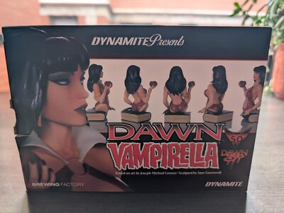 Dynamite Presents Vampirella Statue (Costume Variant Ed.) Bust LE of ...