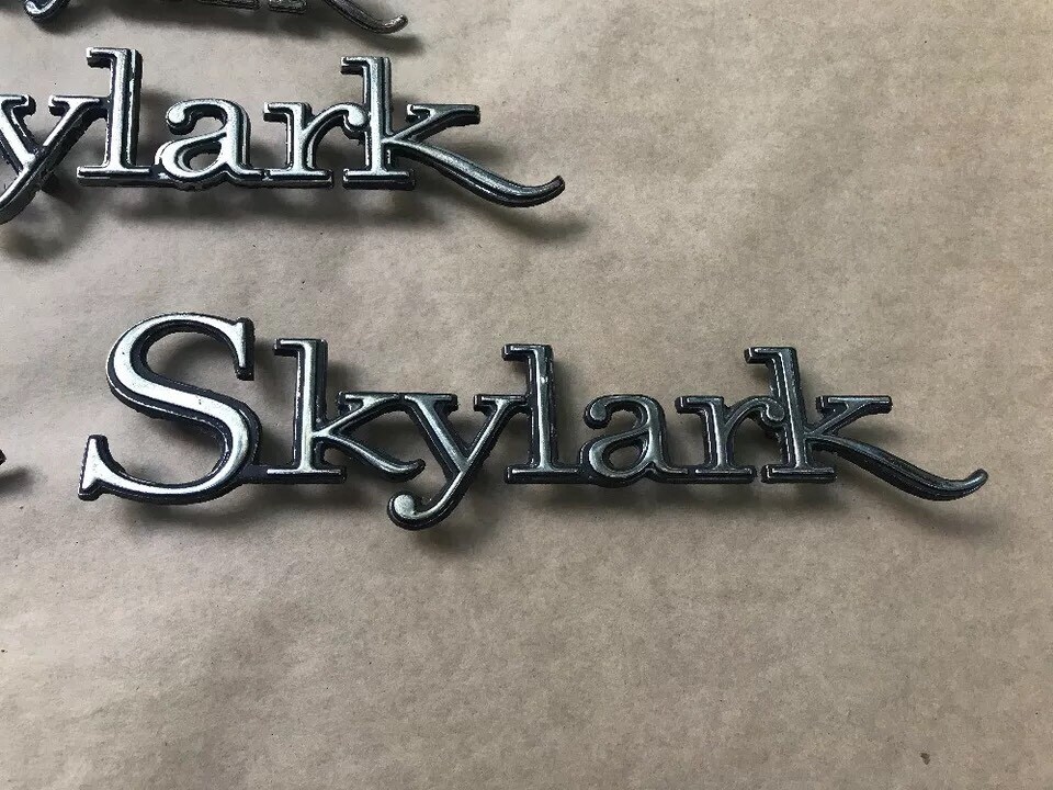 Original 1968-1969-1970 Buick 350 Skylark Custom Skylarks Emblems Set ...