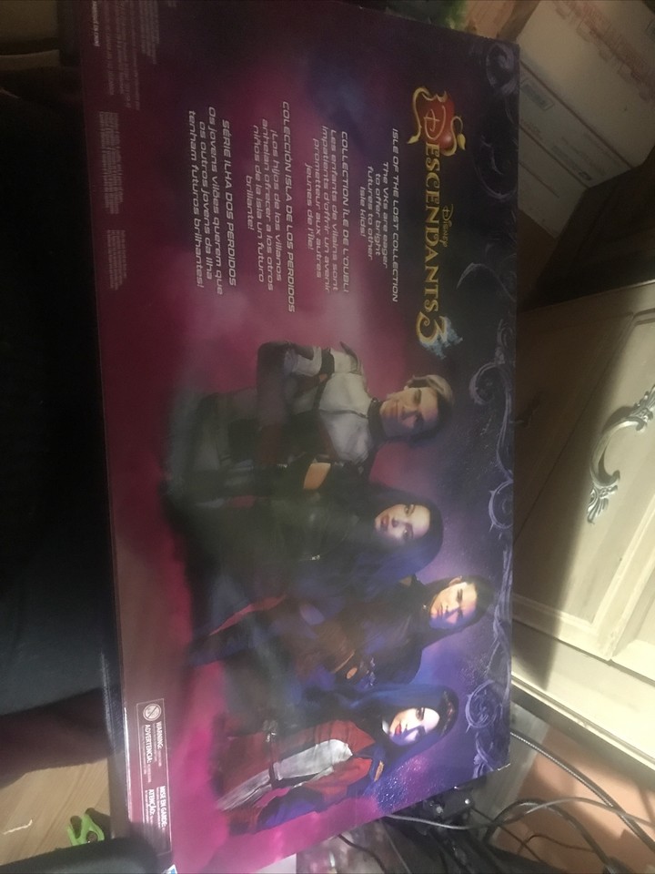 Disney Descendants Isle of the Lost Collection 4 Dolls Pack Jay Carlos ...