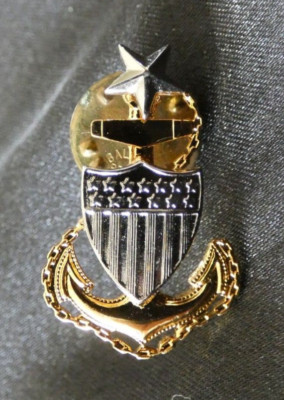 VINTAGE U.S. COAST GUARD PIN V-21-CG | eBay