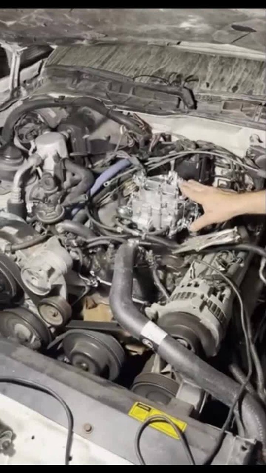 Rochester Quadrajet 4MV 4 bbl Carb Mechanical Choke Chevy/GMC 327 350 ...