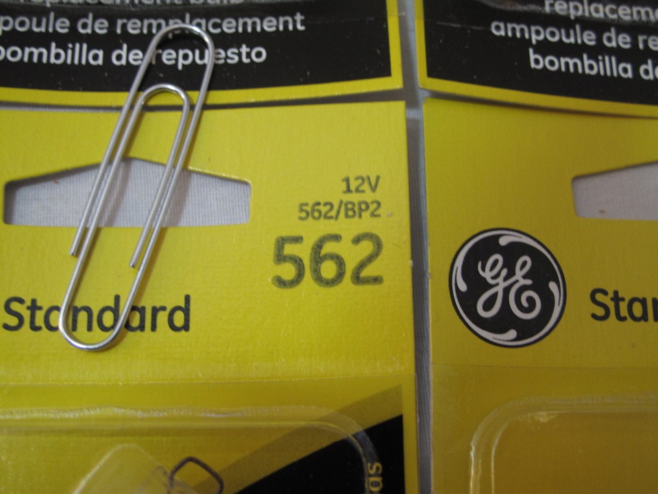 (12) New GE 562 Miniature Lamp Bulb 10w Courtesy 12 volt Rigid Loop T3 ...