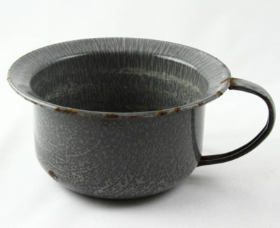 Chamber Pots - Graniteware Chamber Pot