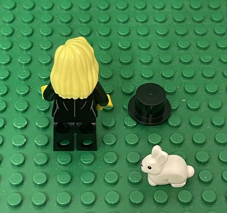 Lego Jazz Club Female Magician / Magic Performer Mini Figure With Top ...