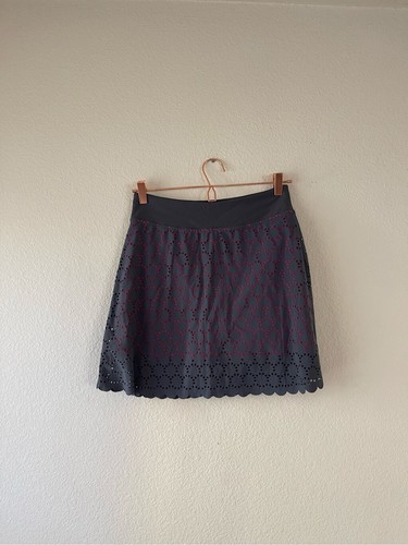 Title nine laser cut mini short size small - Gem