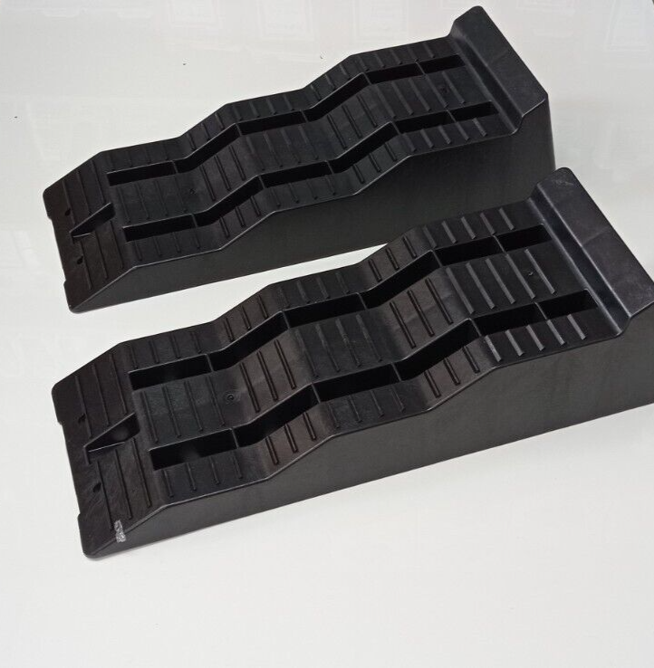 Thule Wheel Leveller 5 Ton Heavy Duty Levelling Ramps & Bag Caravan ...