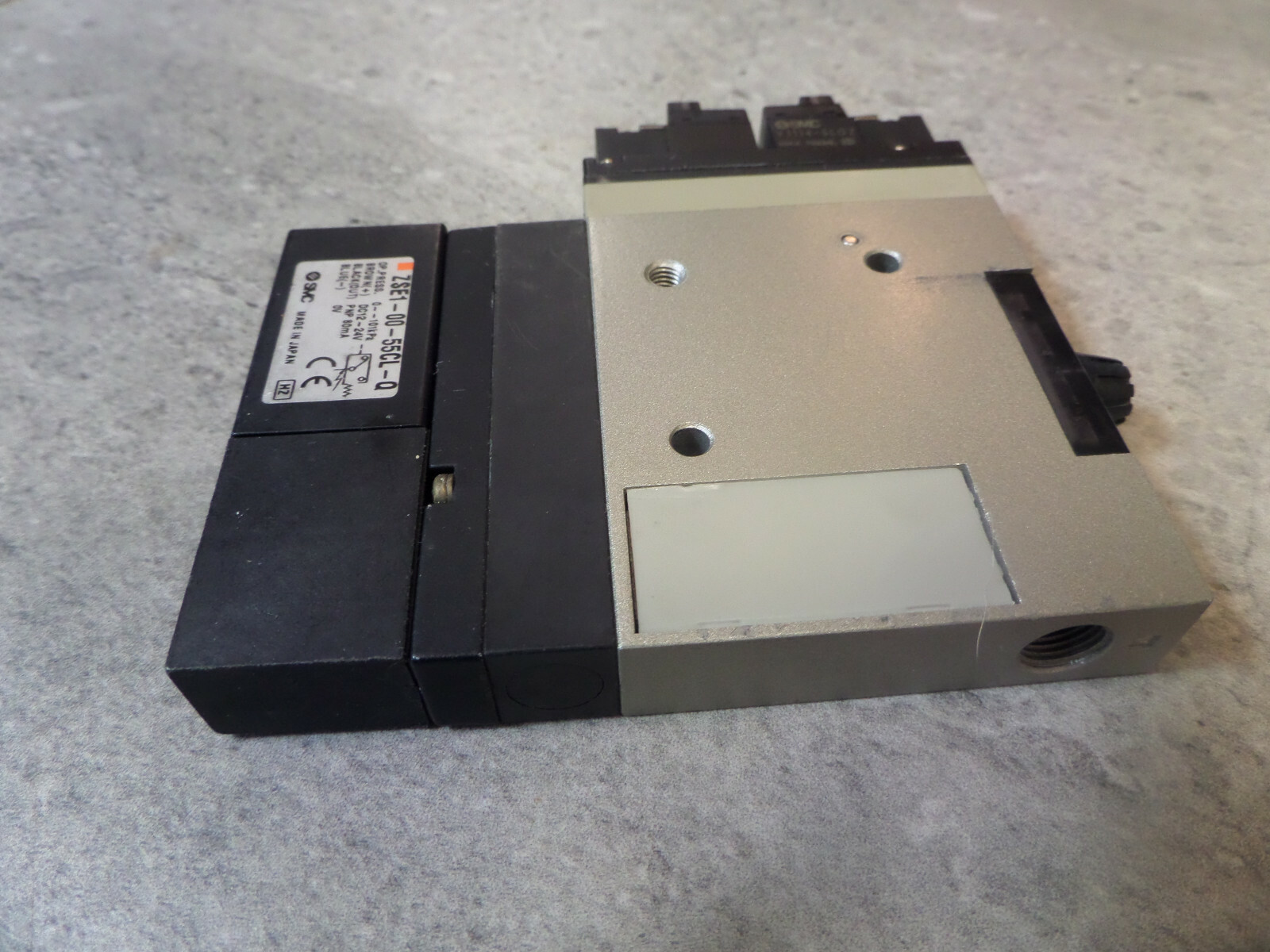 SMC Vacuum Ejector W/ Switch EZM071HF-K5LOZ-E55CL ZSE1-00-55CL-Q Used ...
