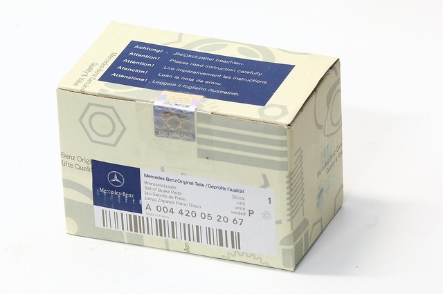 MERCEDES BENZ Genuine Front Disc Brake Pad Set 0044200520 0054209520 ...