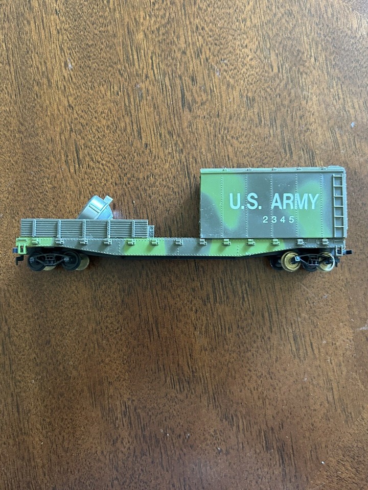 AHM HO Scale U.S. Army "2345" Spotlight Train Car Camouflage Model ...