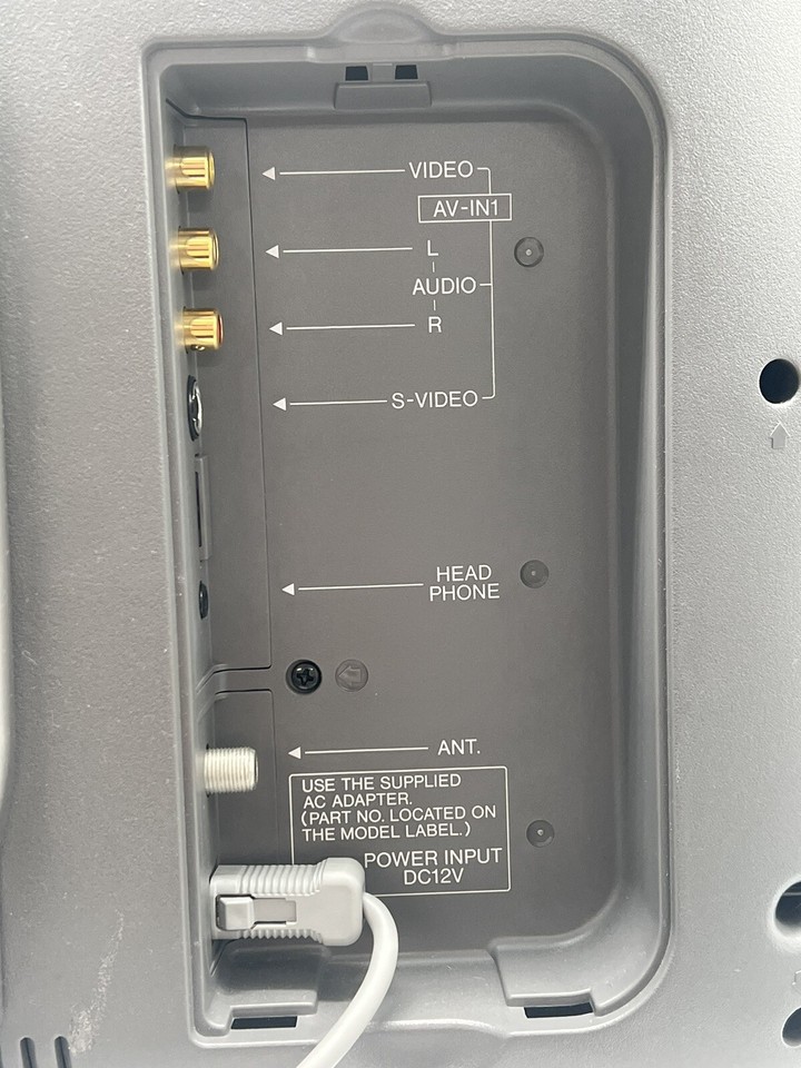 Sharp LC-15B4U-S AQUOS 13in EDTV LCD TV 480p 181-Channel Gaming ...