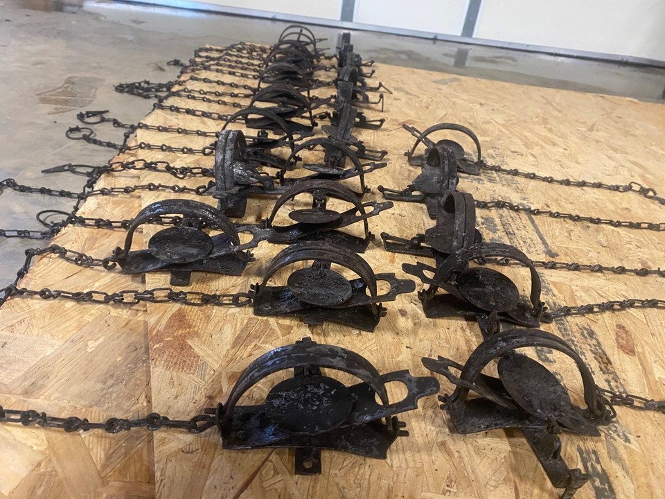 24 vintage # 1 1/2 blake and lamb jump traps | eBay