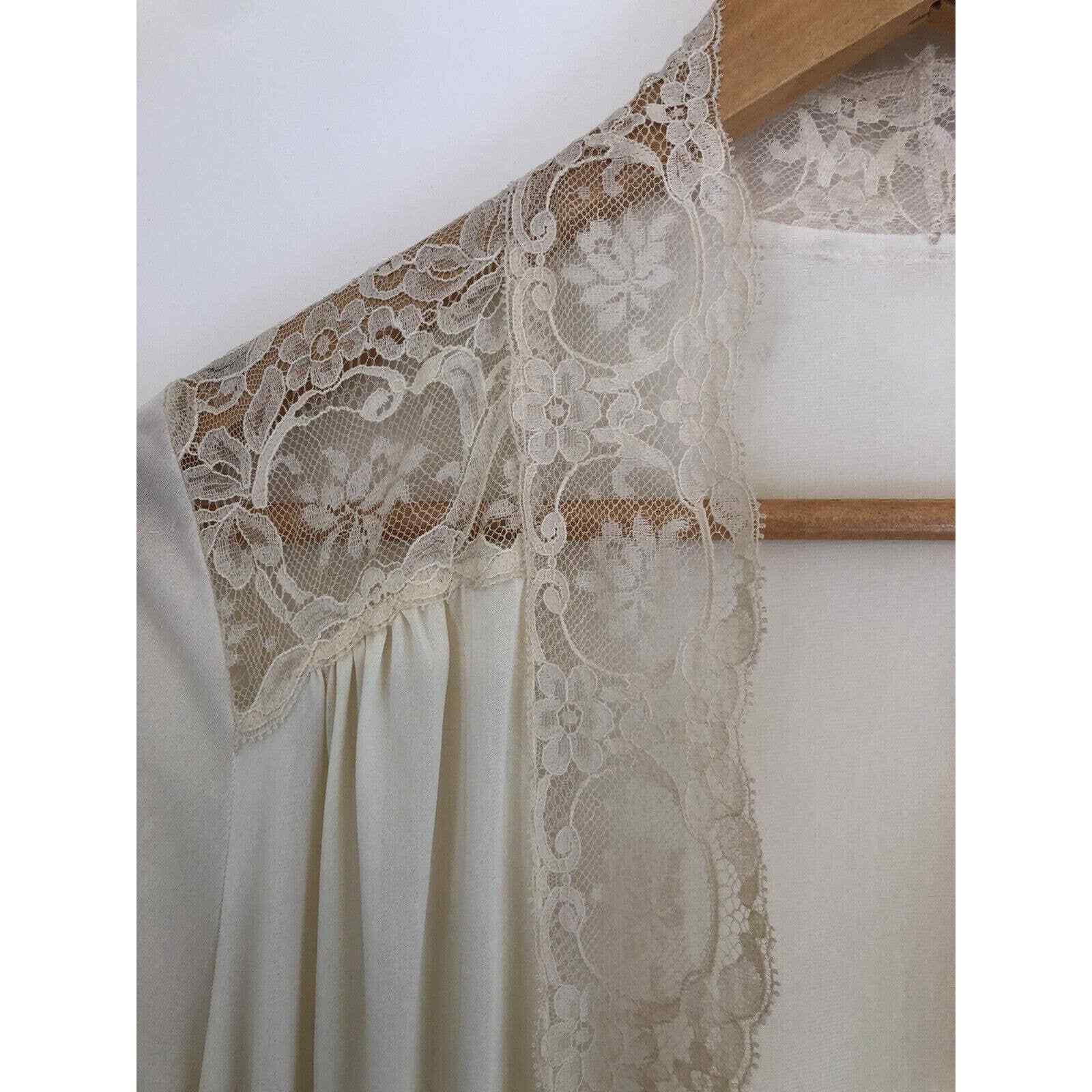 Vtg 70s Olga Creamy White Nylon W/ Lace Long Lingerie… - Gem