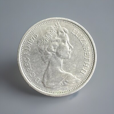Great Britain 1975 - 5 New Pence / 5p - Queen Elizabeth II 2nd Portrait ...