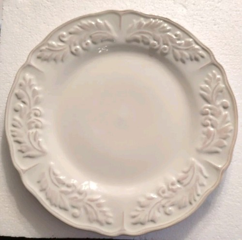 2x AMBERLY Embossed Ivory Dinner Plates 10.5” JCP Home Linden Street ...