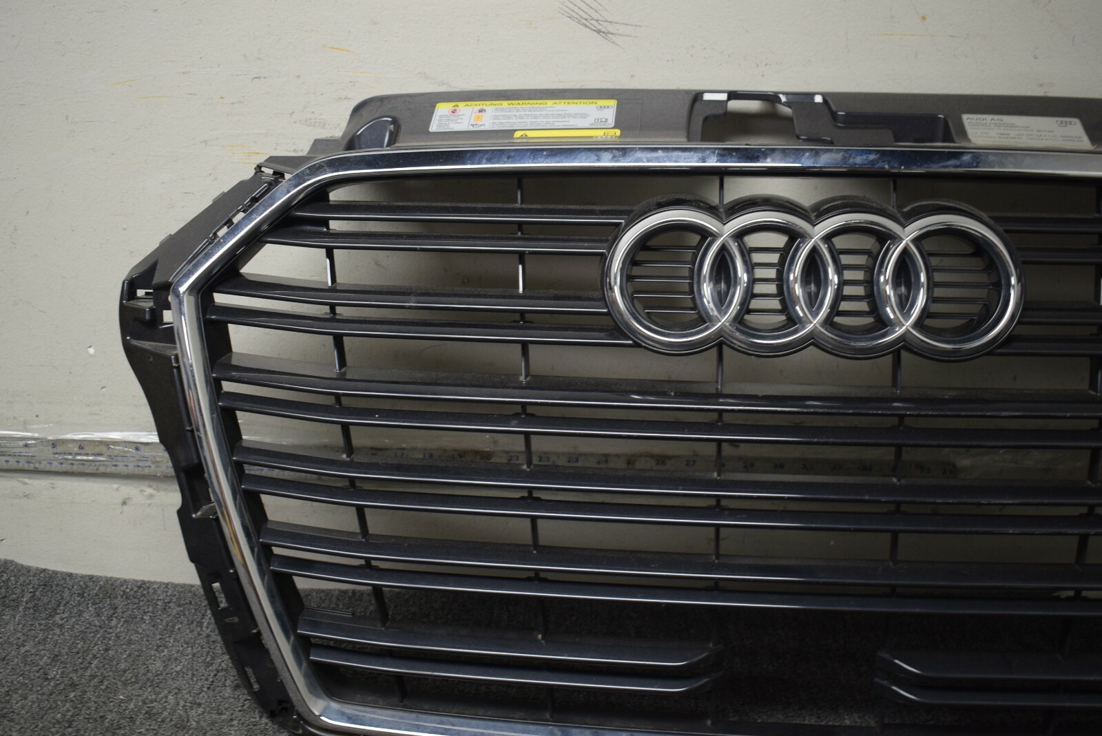 Audi A3 Front Center Grille Grill 8v5853651b OEM Stock 2015-2016 00090 ...