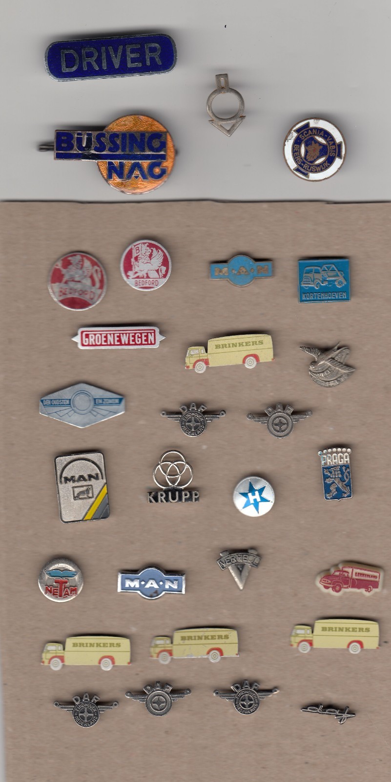 Vintage Truck Lorry Logo pin badges Bedford MAN Scania Berliet Büssing ...