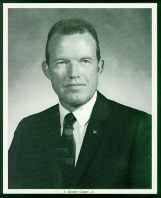 NASA, 8x10 photo, Astronaut Gordon Cooper Jr., Portrait, Mercury Seven ...