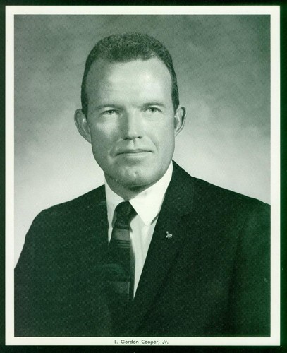 NASA, 8x10 photo, Astronaut Gordon Cooper Jr., Portrait, Mercury Seven ...