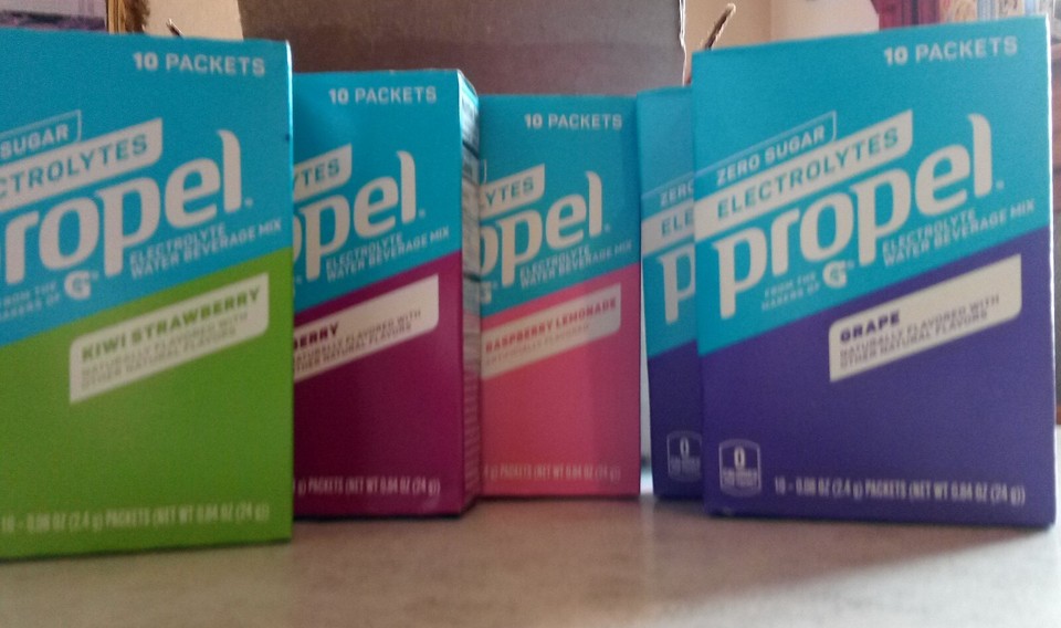 Propel Powder Packets Four Flavor Variety Pack with Electrolytes (50 ...