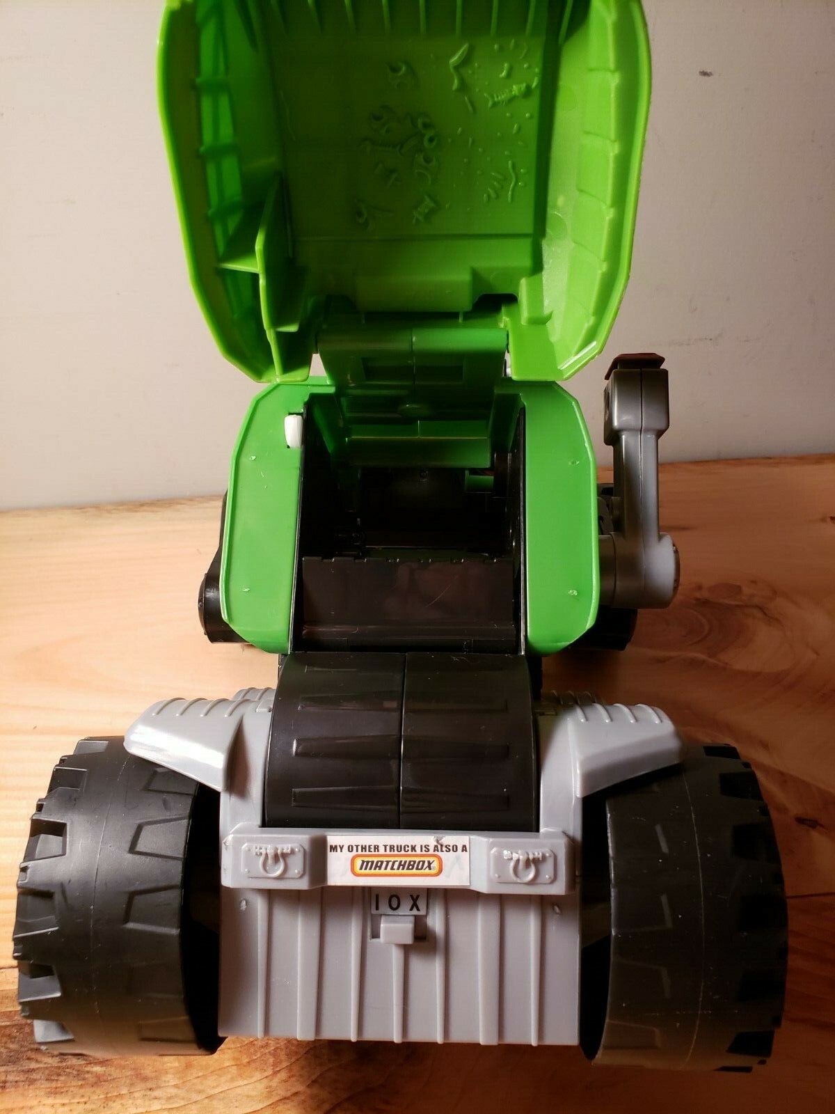 Mattel Matchbox Interactive Stinky The Garbage Truck Robot Talking 13 ...