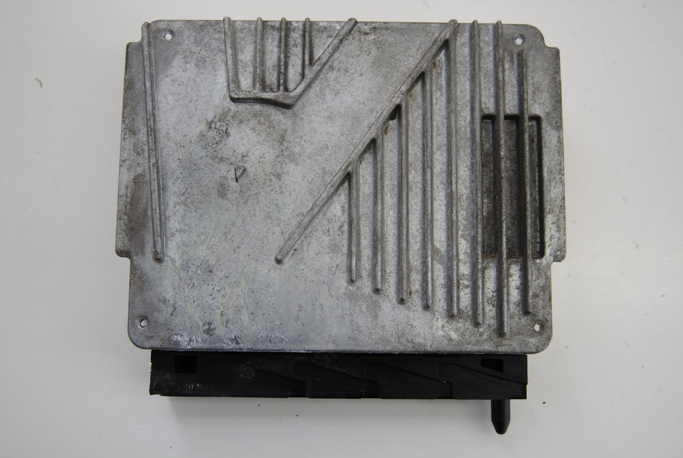 Module de commande du calculateur du moteur VOLVO S60 2.4 2003 RHD ECU ...