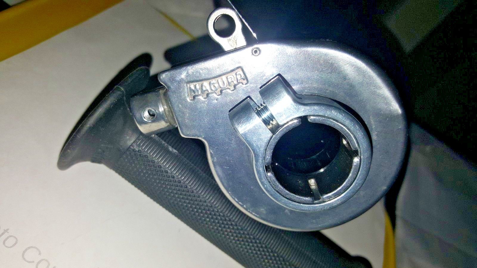 MAGURA 307 Throttle Twist Grip Trap Door | Grelly UK