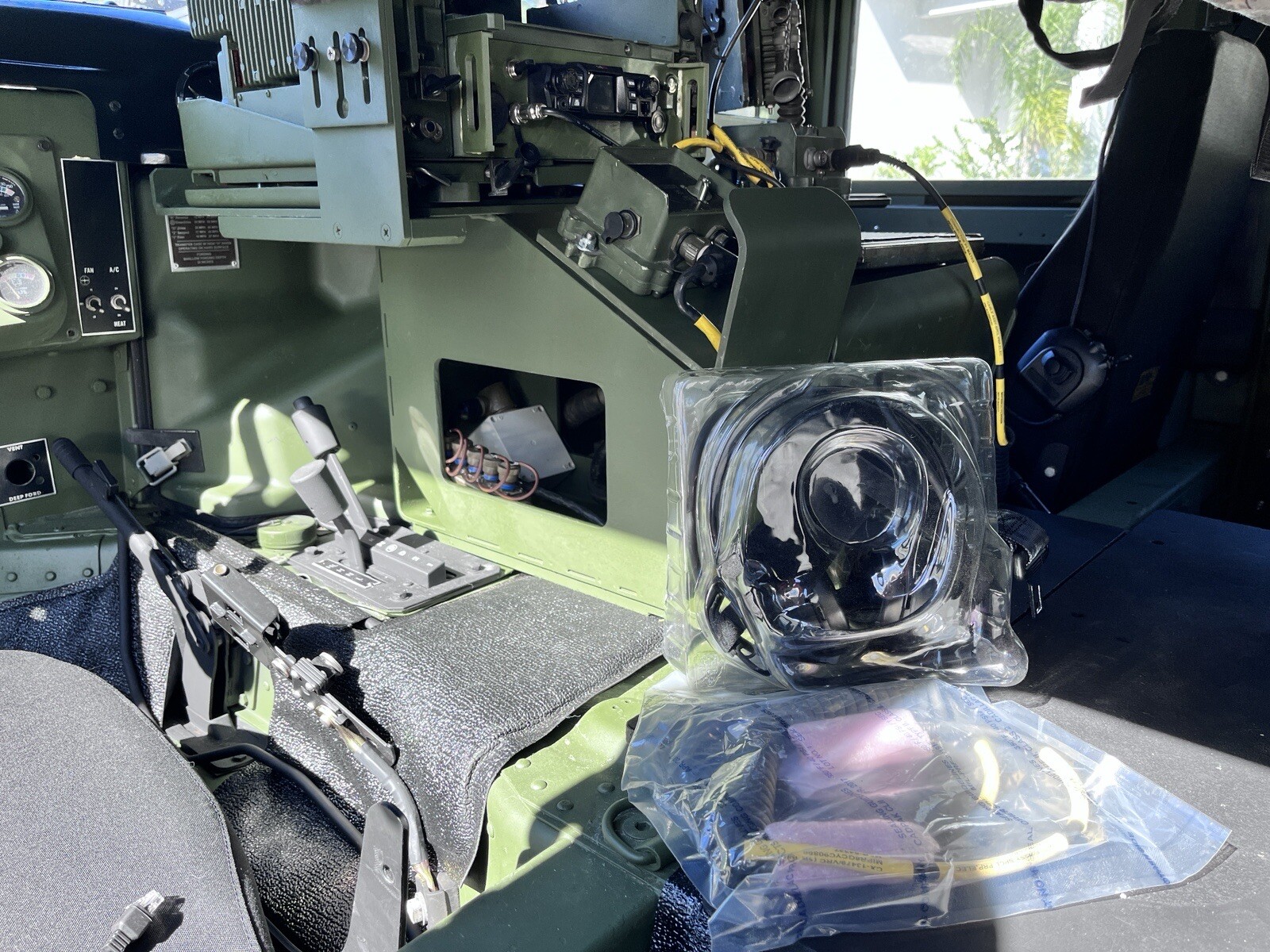 Military Vic-3 Complete System For HMMWV And Tactical Vehicles Radio ...