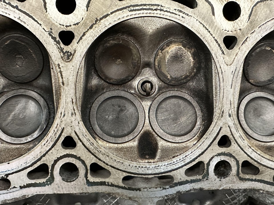 2009-2011 CHEVY TRAVERSE LEFT ENGINE MOTOR CYLINDER HEAD 3.6L | eBay