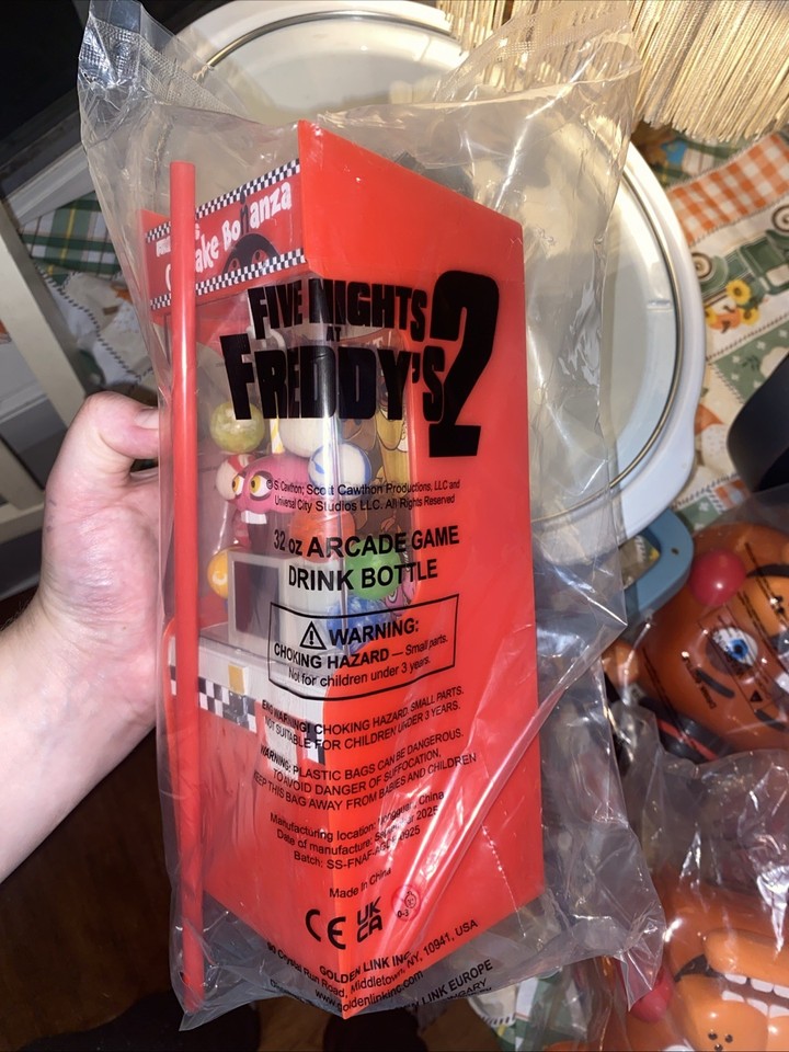 FNAF Cupcake Bonanza Arcade Tumbler Cup W/ Straw AMC Theaters In Hand ...