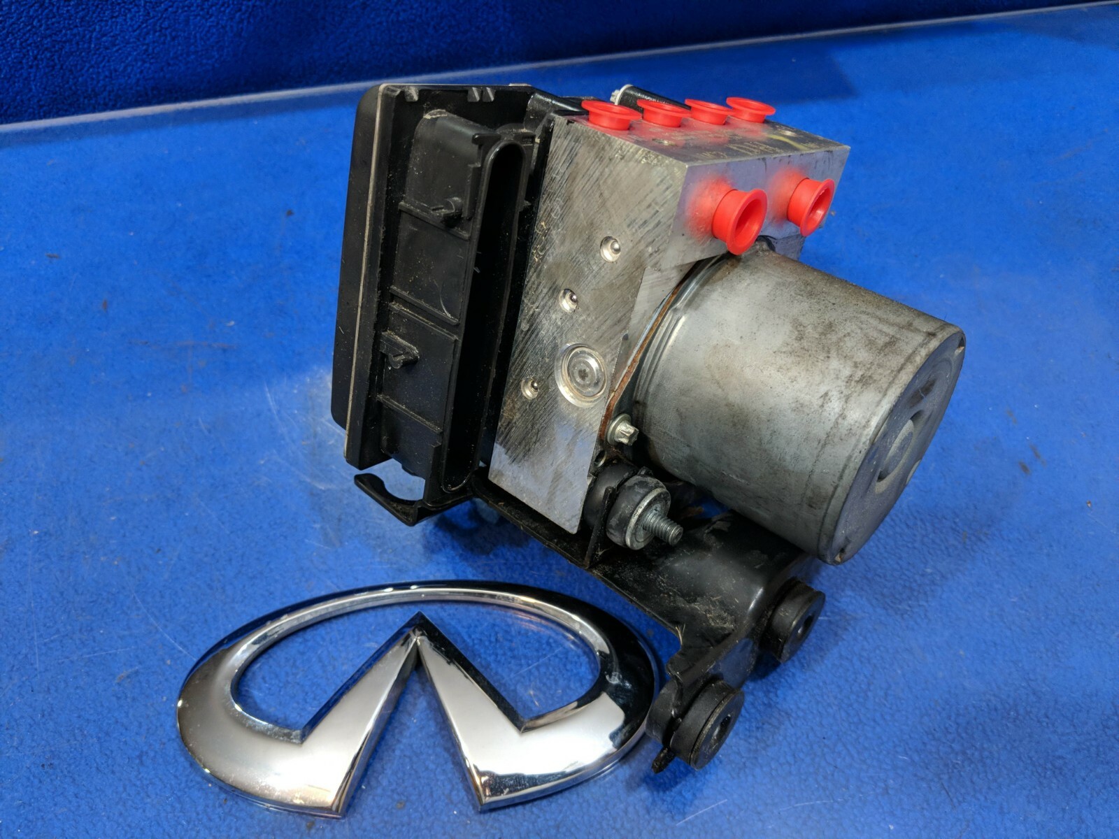 08-09 INFINITI G37 - SPORT - MANUAL - ABS PUMP MODULE MODULATOR - OEM ...