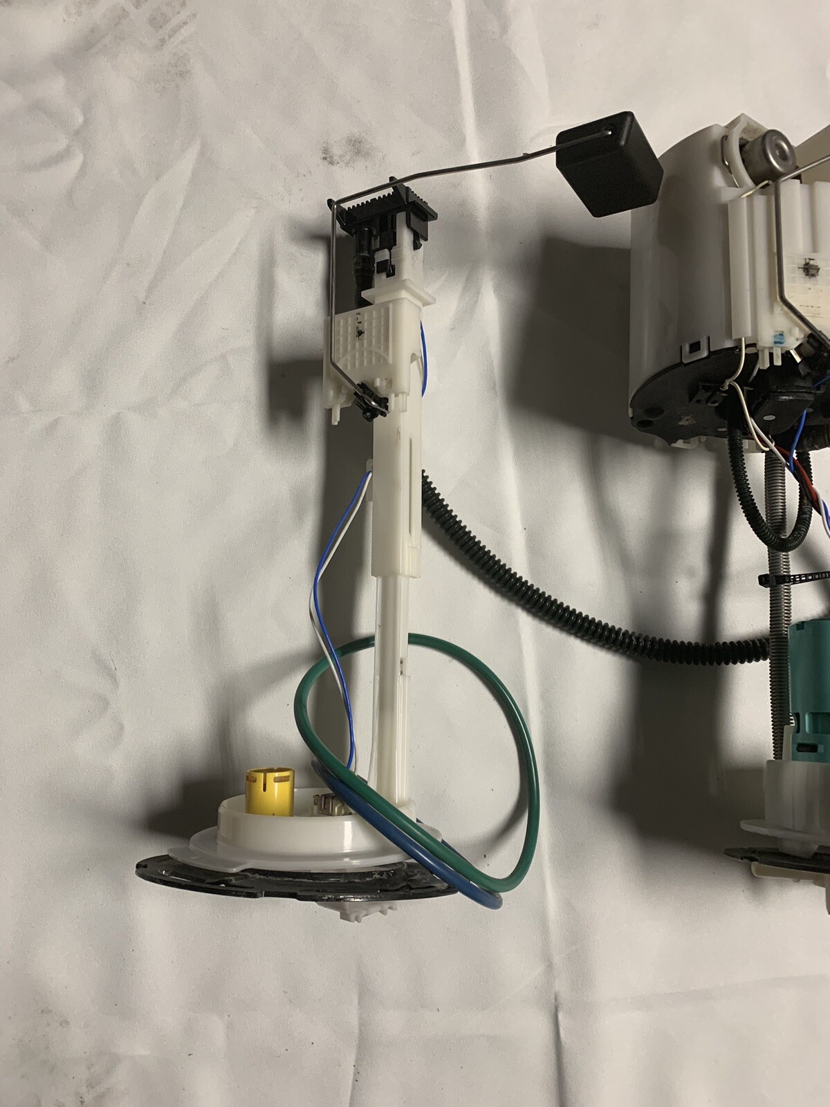 2010-2017 Chevrolet Equinox Fuel Pump Assembly 13506690 OEM And ...