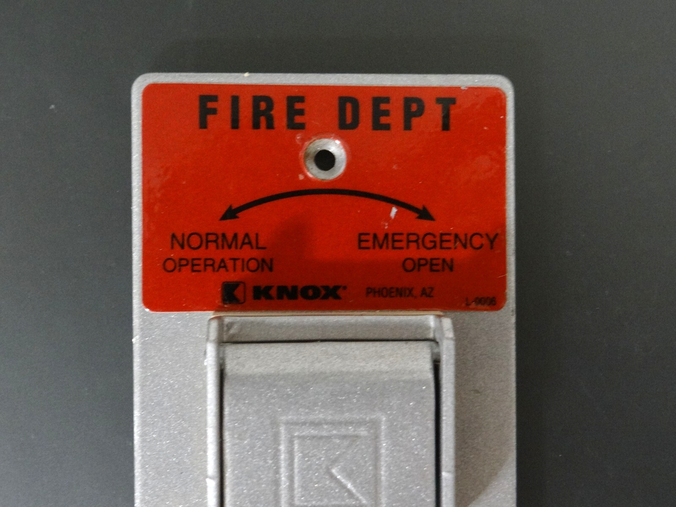 KNOX Single Gate & Key Switch Mounting Plate Only Dust Cover Security ...