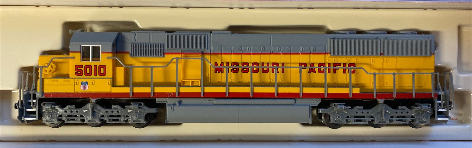 Atlas N Scale Missouri Pacific SD-50 Locomotive DCC Ready MP 5010 MTL ...
