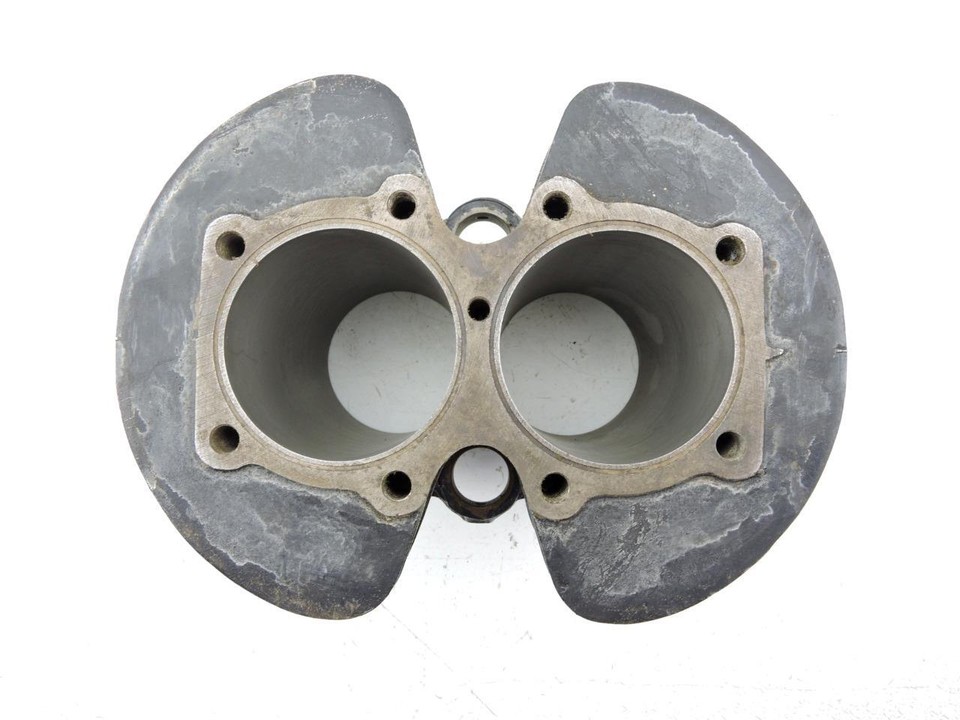Cylinder Barrels No Broken Fins 1966 up Triumph 650 T120R TR6R TR6C ...