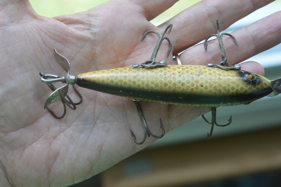 Vintage Heddon 150 Wood fishing Lure Shiner Scale | eBay