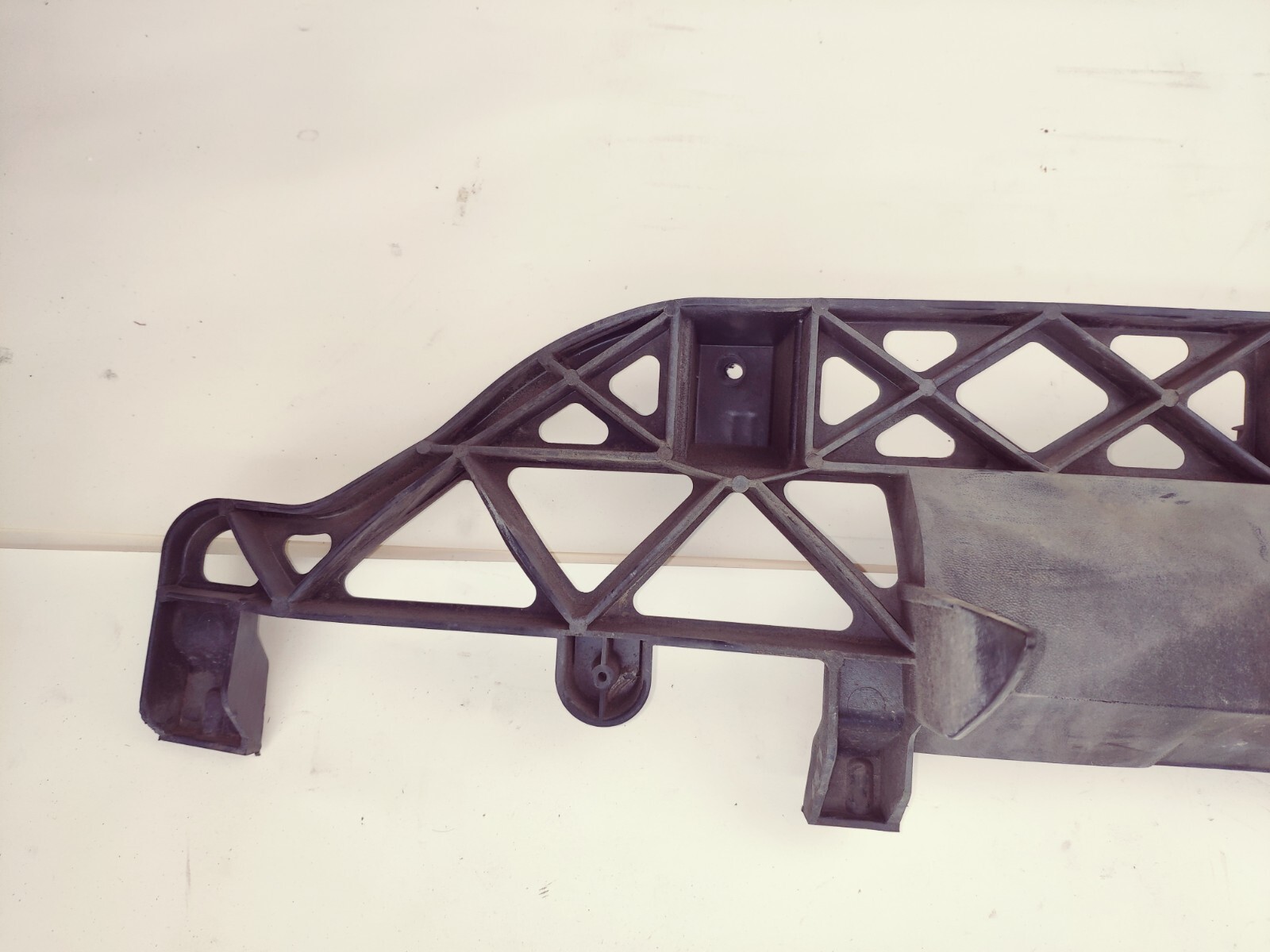 2008 AUDI Q7 4.2 REAR BUMPER LOWER SUPPORT BRACKET 4L0807329 C51 | eBay